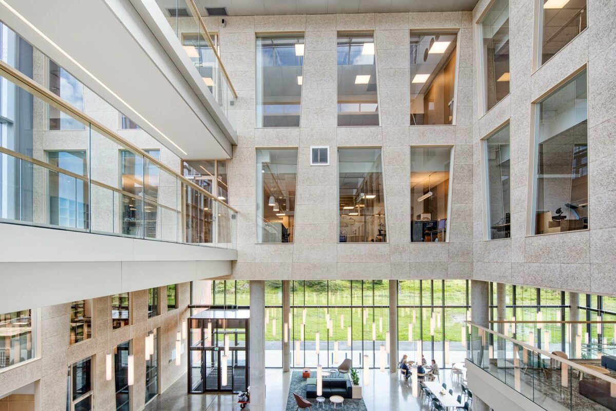 242 Akustikkplate: Troldtekt® akustik Plus